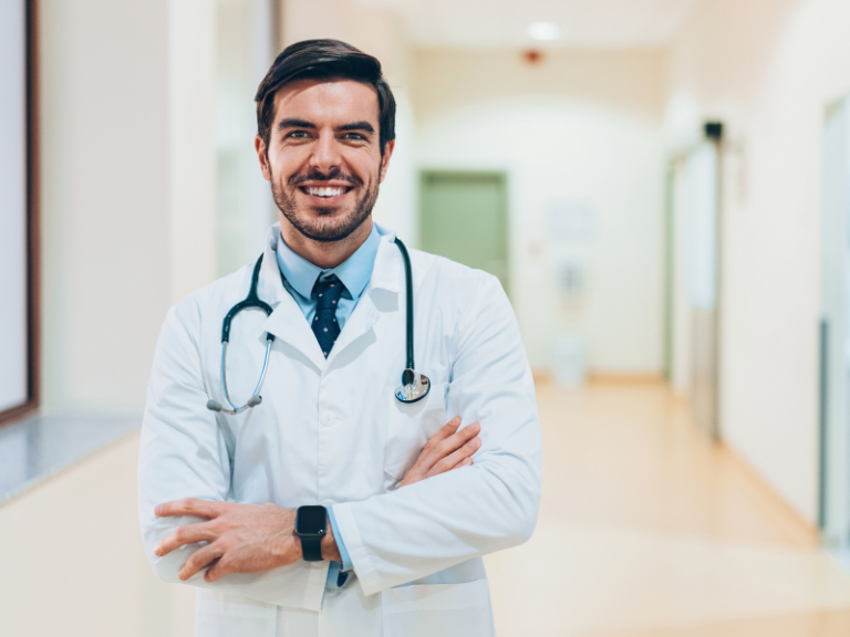 Quanto Ganha um Médico Perito do INSS: Salários e Benefícios